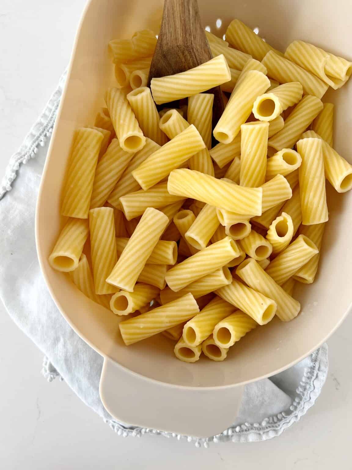 Hummus Pasta - Charisse Yu